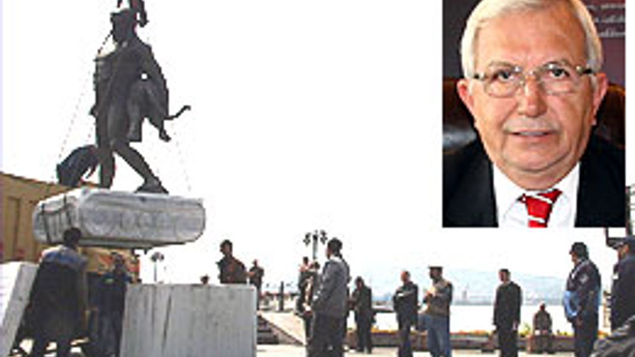 Herkül heykeli, eski yerine konuldu - Zonguldak Pusula Son Dakika Haberleri