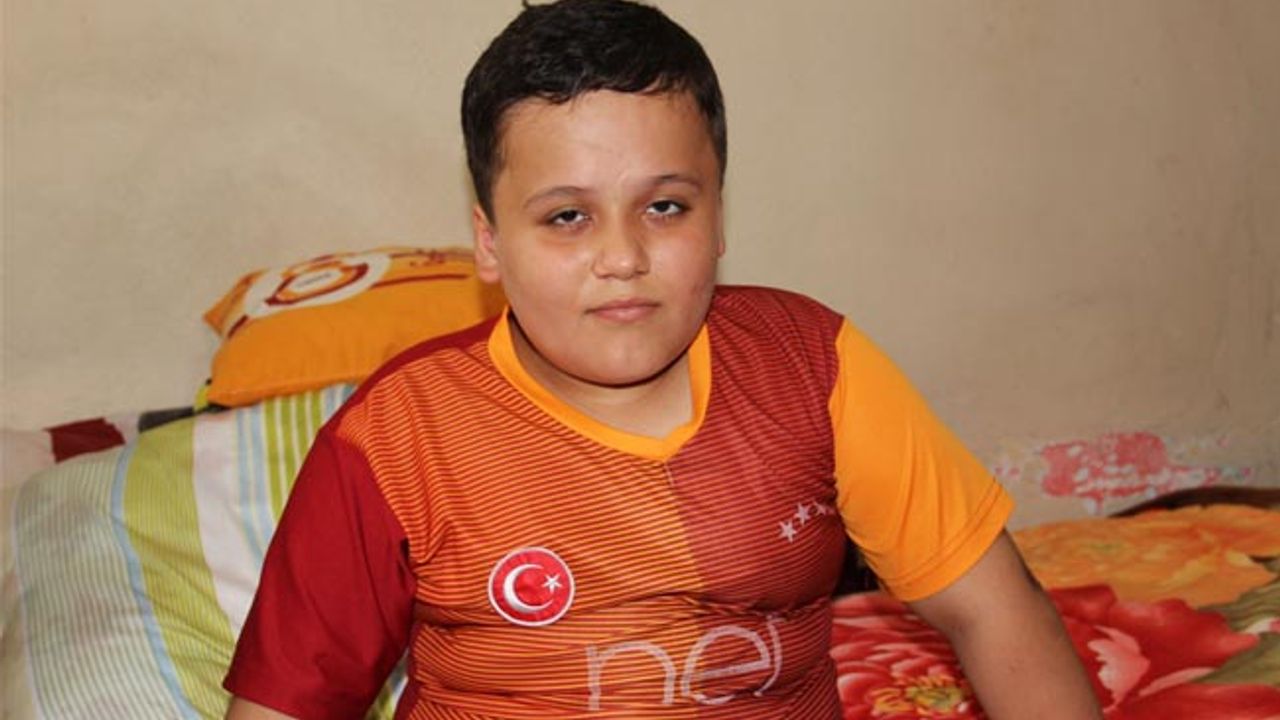 Hidrosefali Hastası 12 Yaşındaki Müslüm Tedavi Olmak Istiyor