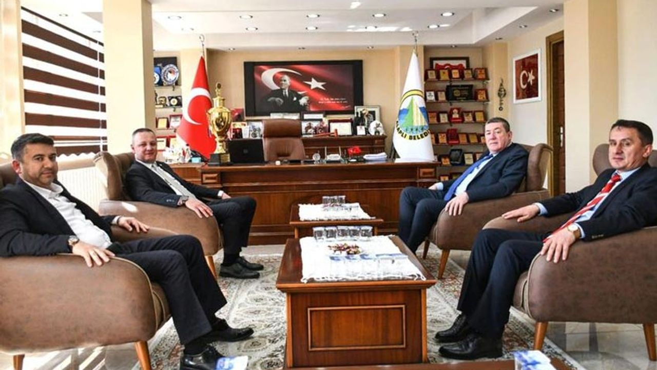 Dr. Ömer Selim Alan’dan, Nuri Tekin’e ziyaret - Zonguldak Pusula Son ...