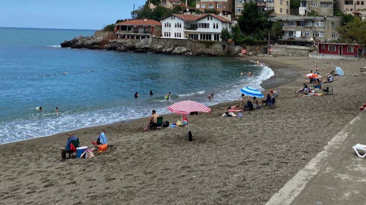 Kapuz Plajı’na yağmur engeli - Zonguldak Pusula Son Dakika Haberleri