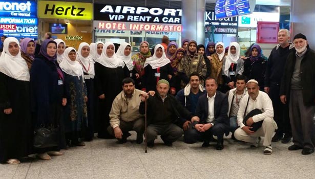 Umrecileri, Emir Eren karşıladı... - Zonguldak Pusula Son Dakika Haberleri