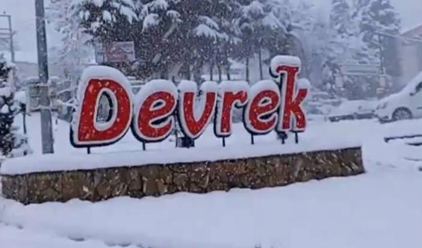Devrek ilçe merkezi kara teslim oldu: 70 köy yolu kapalı - Zonguldak ...