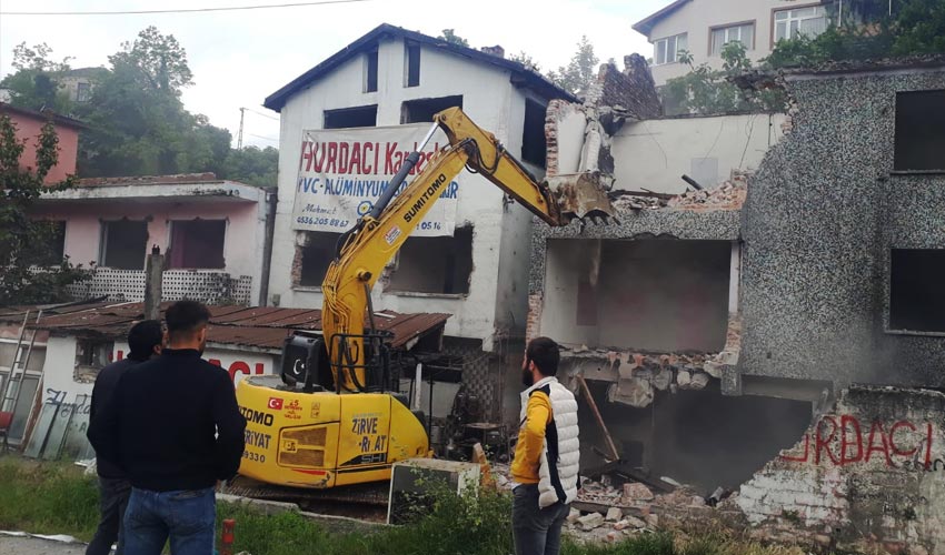 Zonguldak Genelevi yıkılıyor - Zonguldak Pusula Son Dakika Haberleri