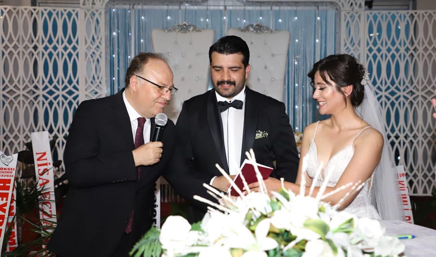 Girgin ve Kocabacak Ailelerinin mutlu günü - Zonguldak Pusula Son Dakika Haberleri