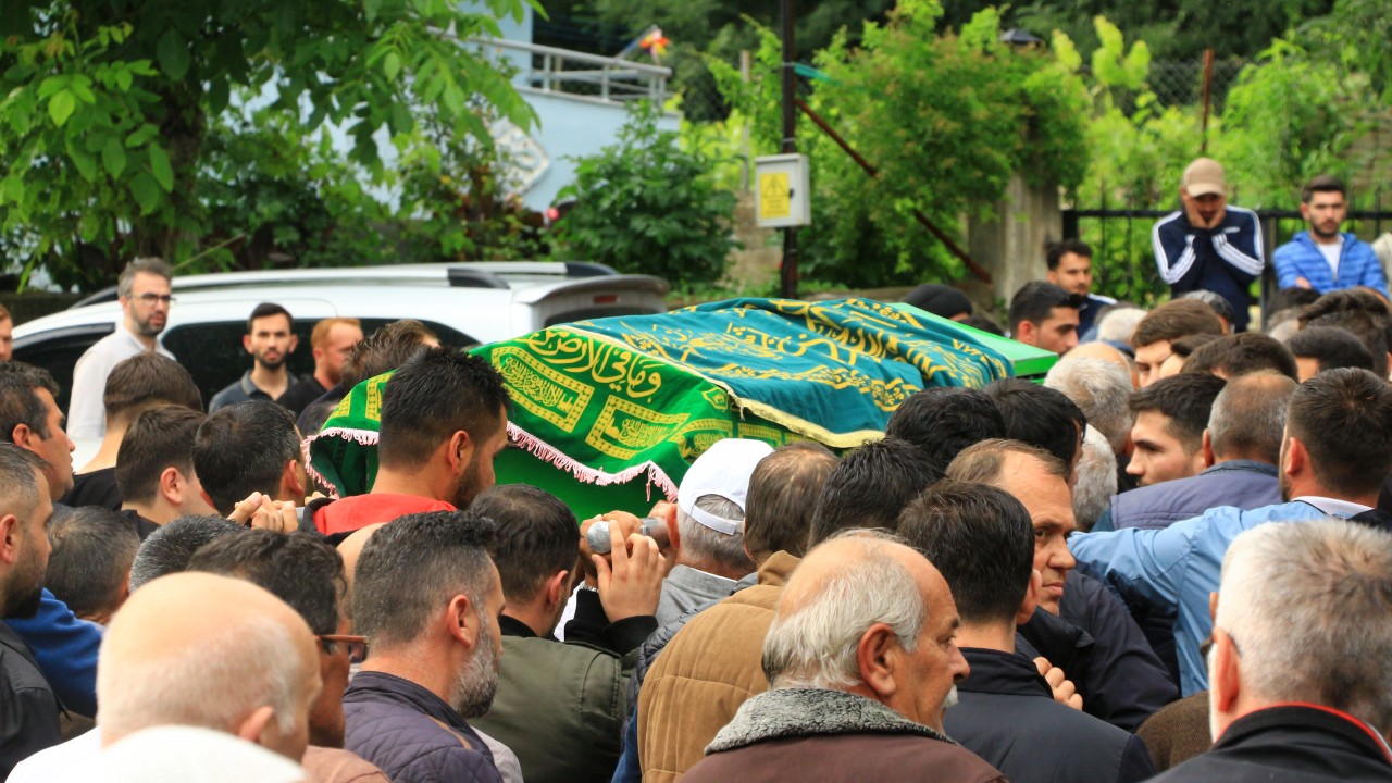 Bağ evindeki patlamada ölen Sefa Can Karaçoban, toprağa verildi ...