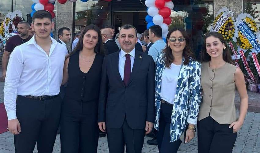 Çolakoğlu Ailesi tam kadro - Zonguldak Pusula Son Dakika Haberleri